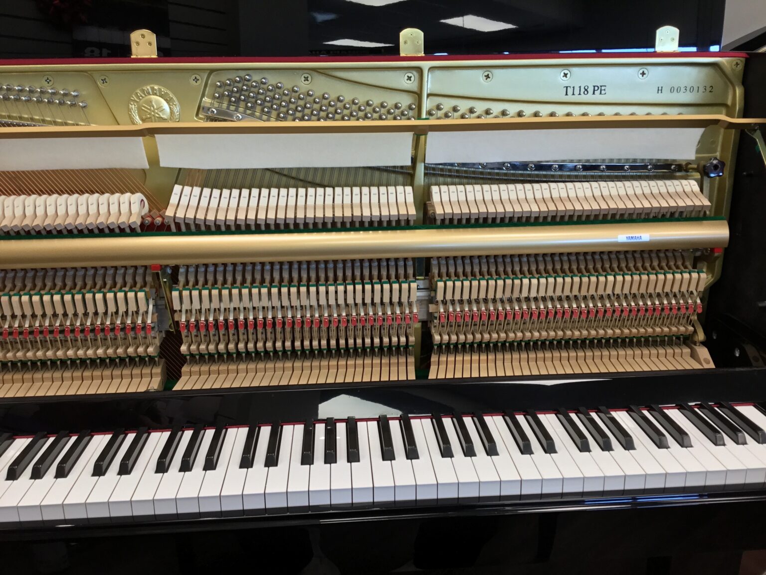 Yamaha - Model T118 polished ebony - 47” Upright Piano - Menchey Music